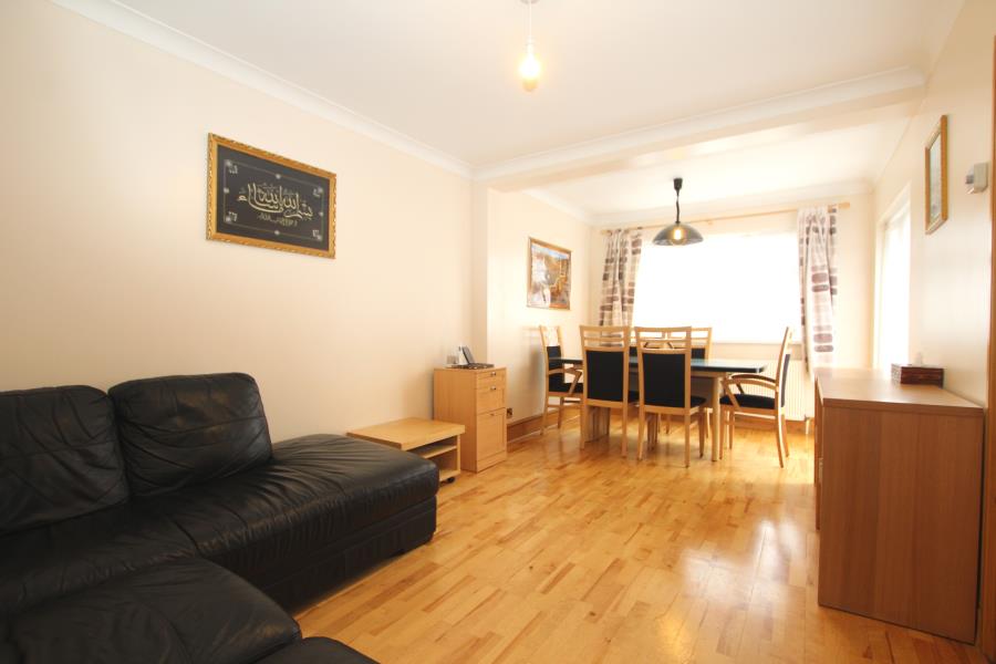 Shaftesbury Avenue, Kenton, HA3 0RF - Salter McGuinness